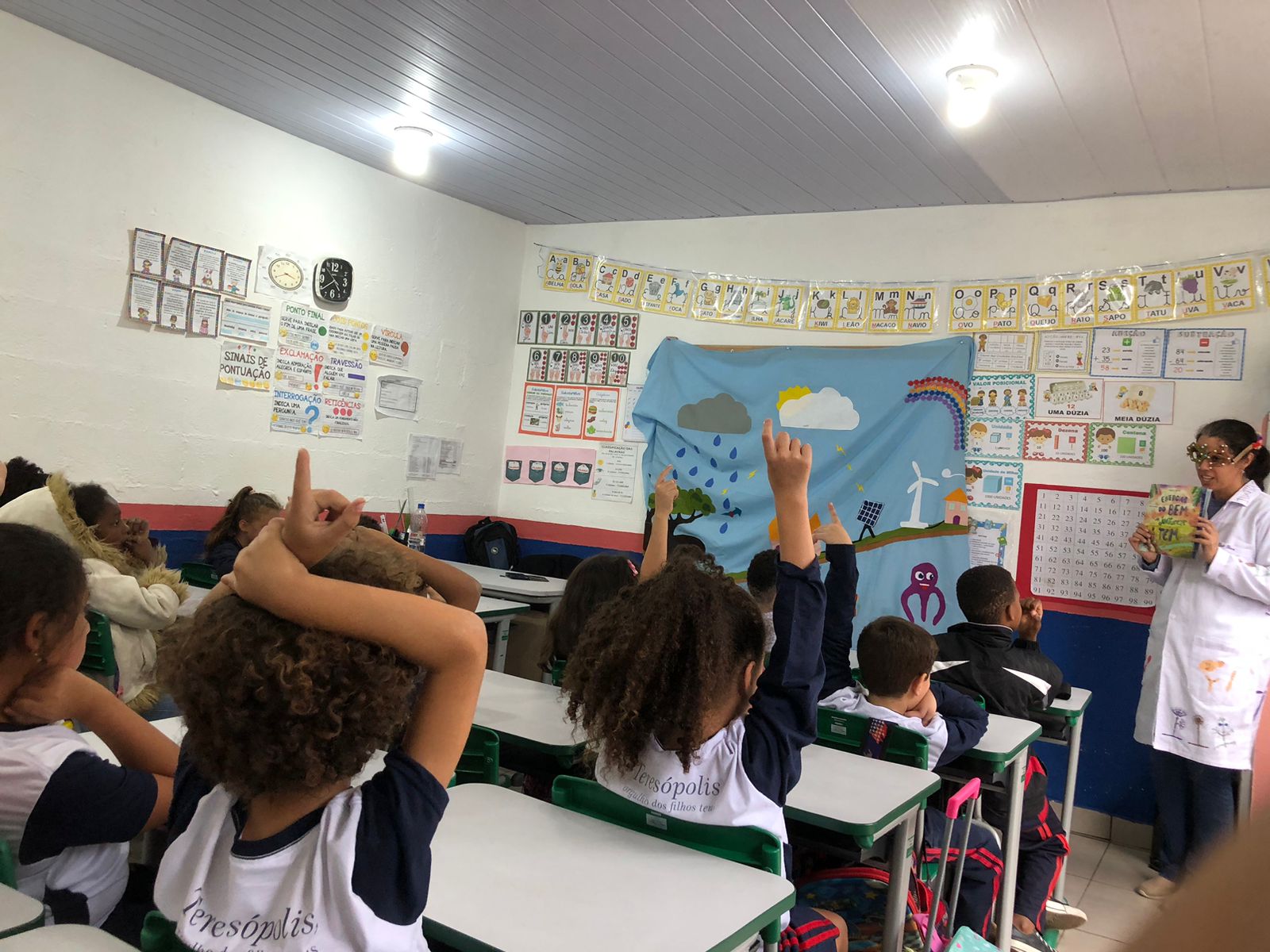 Dr. Aline M. Castro inspires Brazilian children to... - ACS Community